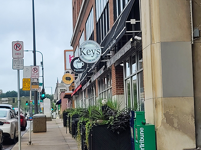 Welcome to Keys, where even the walls seem to lean in for a better look at your omelet.
