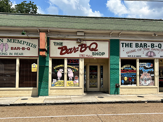 The mint-green storefront with its dancing pig mascots isn't trying to impress anyone&mdash;it doesn't need to. The food does all the talking.
