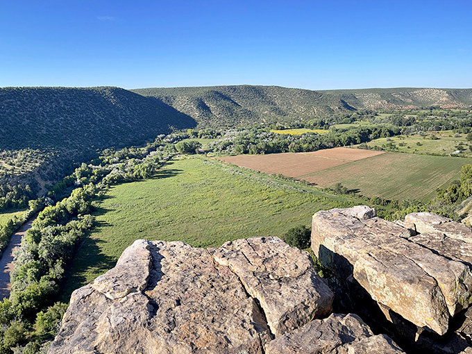 Panoramic views that make you question why you ever waste time indoors. The valley stretches out like nature's own IMAX experience.