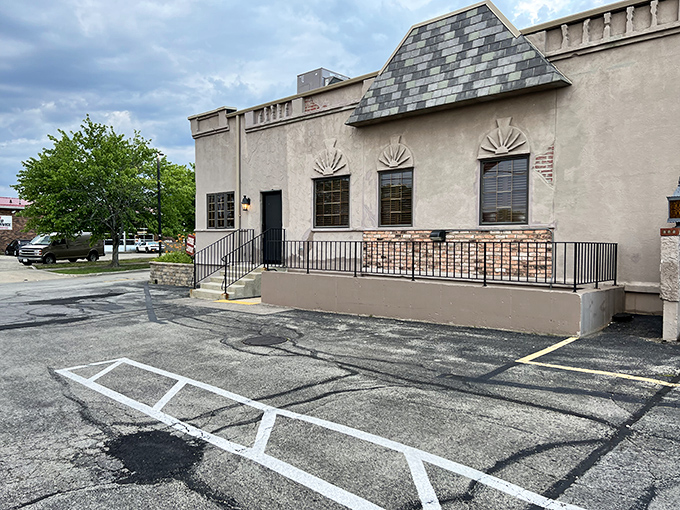 The original Lino's building stands like a humble guardian of authentic Italian cuisine, its unassuming facade hiding decades of culinary magic within those sturdy walls.