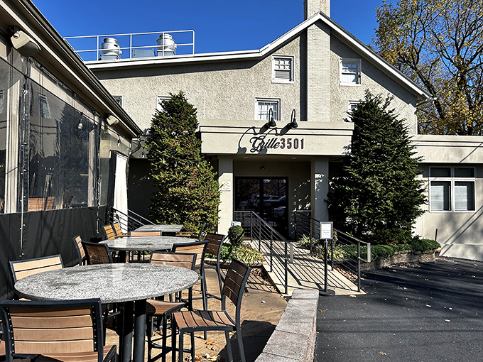 Daytime reveals Grille 3501's charming exterior, complete with outdoor seating perfect for those "I'm-too-happy-to-be-indoors" Pennsylvania summer evenings.