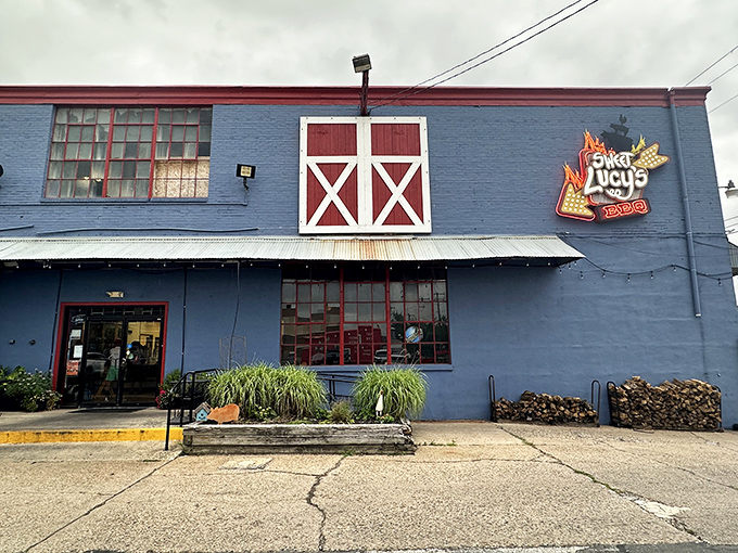 Another angle reveals this temple of 'cue, where parking spots are plentiful and pulled pork dreams come true.