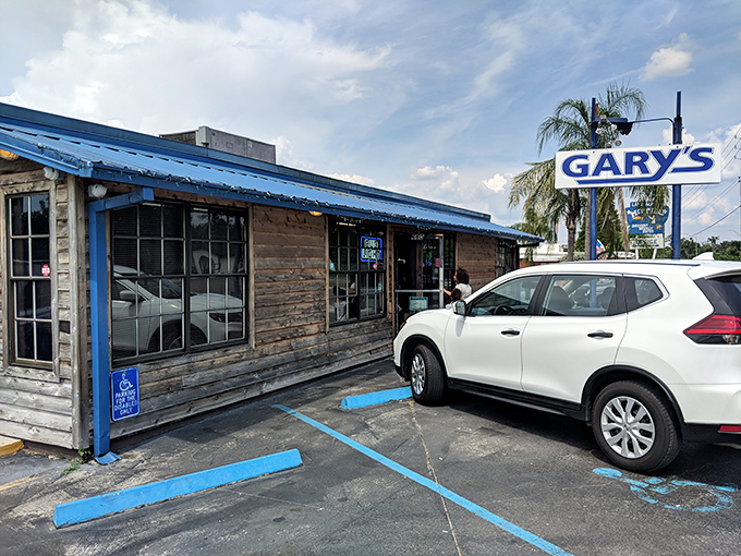 Another angle reveals Gary's humble exterior&mdash;proof that the best seafood joints often prioritize what's on your plate over architectural flourishes.