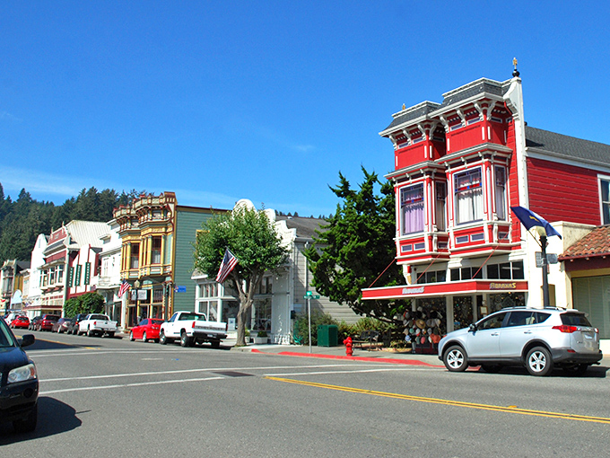 Main Street Ferndale looks like a film set, but unlike Hollywood, these Victorian beauties are the real deal&mdash;no special effects required.