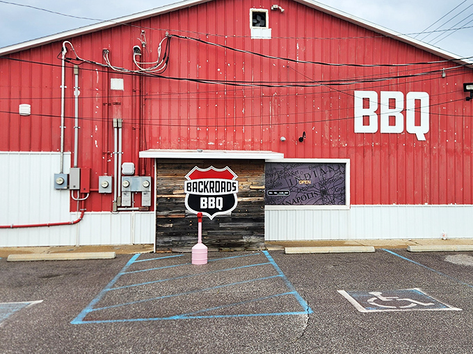 The bright red barn exterior isn't hiding horses &ndash; it's housing some of Indiana's most mouthwatering smoked meats. BBQ paradise found!