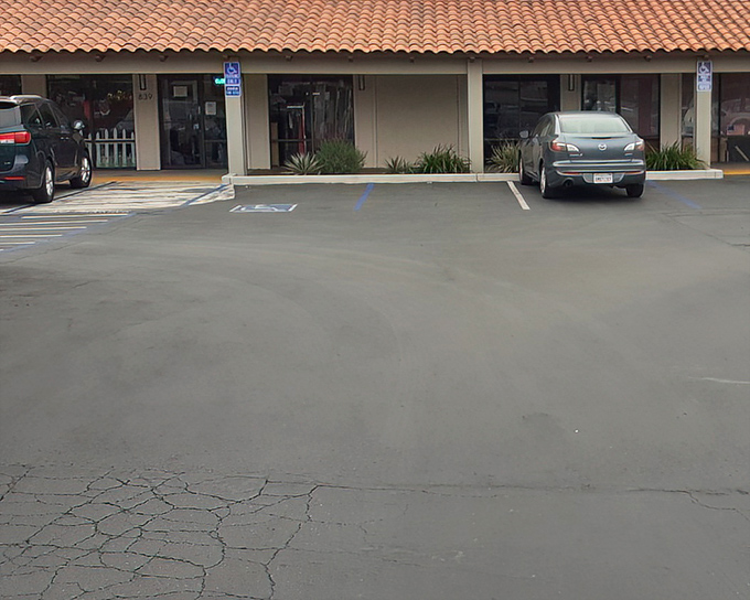 The unassuming exterior with its terra cotta roof might not scream "retail paradise," but inside awaits a treasure hunter's dream worth every second of exploration.