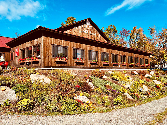 This wooden wonderland in the mountains looks like where Paul Bunyan would go for breakfast &ndash; if he had excellent taste.