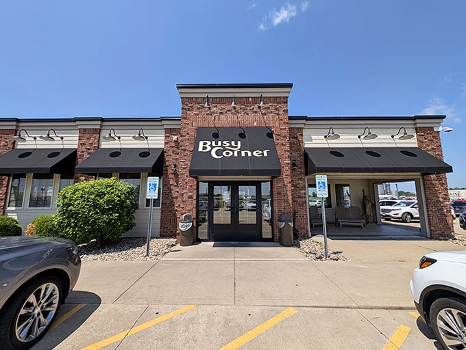 The brick facade of Busy Corner stands proudly against the Illinois sky, like a beacon calling hungry travelers home to tenderloin paradise.