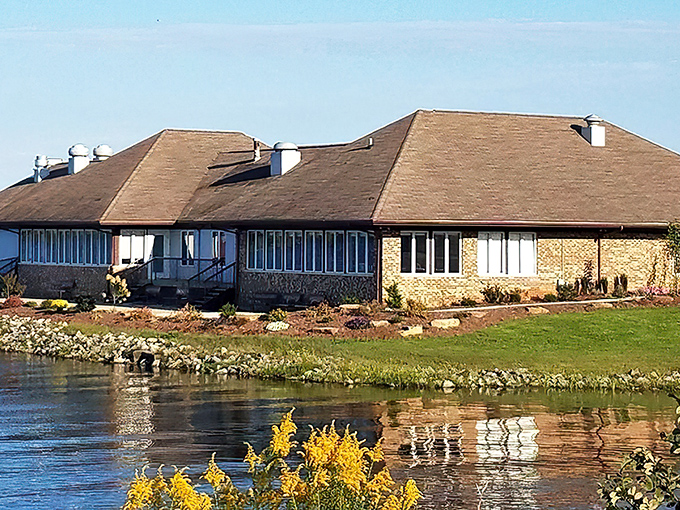 Lakeside dining doesn't get more picturesque than this. Stoll's stone exterior reflects in the water like a postcard come to life.