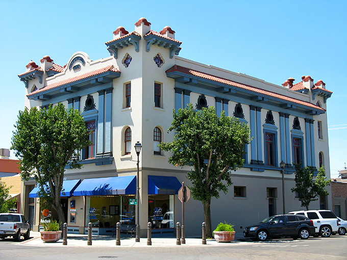 Newman's historic downtown centerpiece stands proudly like a Spanish-inspired grande dame who got a perfect facelift. Those blue awnings practically wink at passersby.