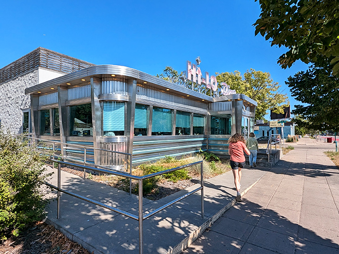 From another angle, Hi-Lo's curved corners and vintage signage transport you to an era when diners were America's living rooms. Pure nostalgic perfection.