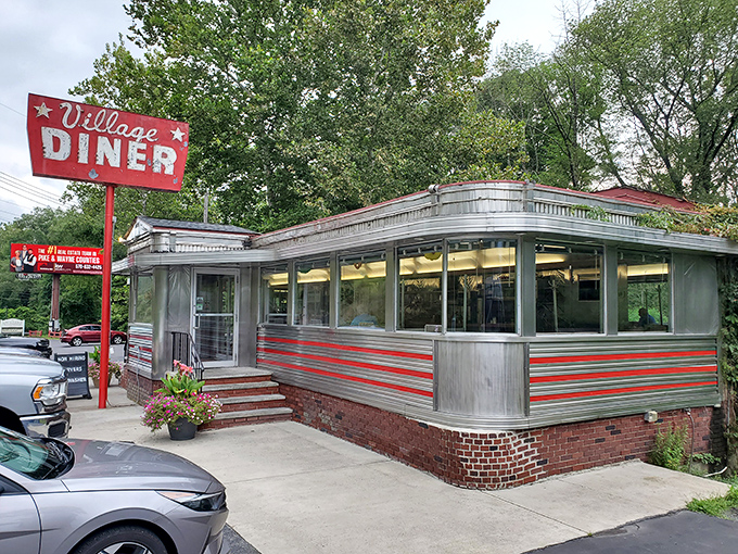 Red stripes racing along the exterior aren't just decoration&mdash;they're warning signs that your diet plans may soon derail deliciously.