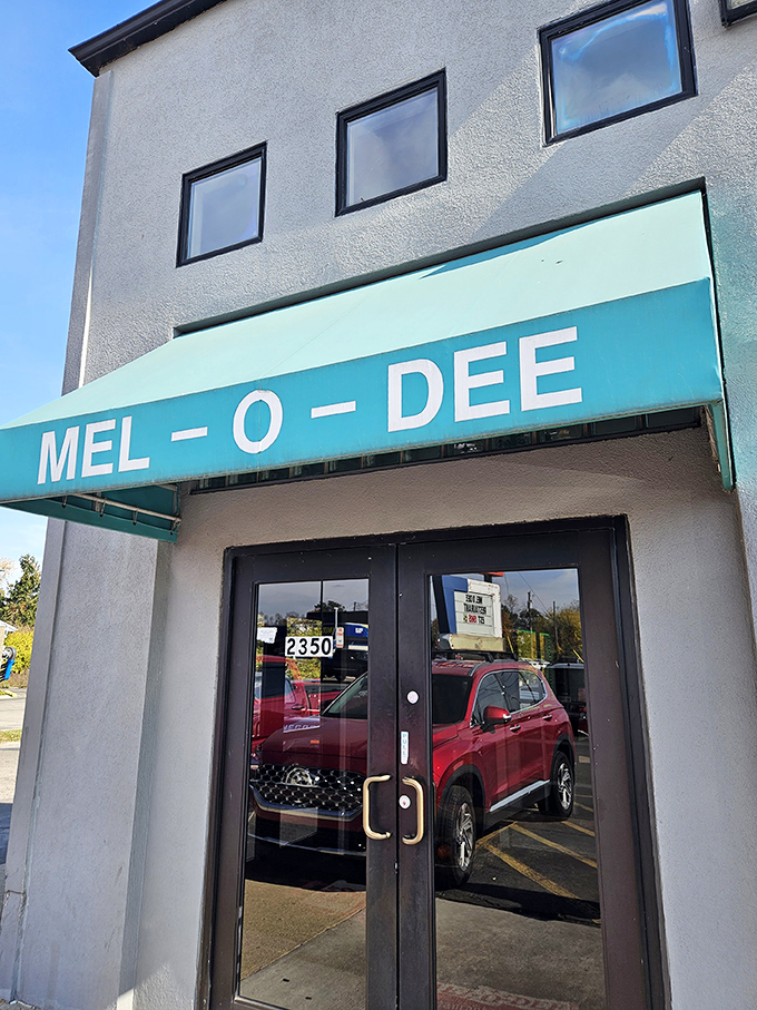 The mint-green awning of Mel-O-Dee beckons like a beacon of comfort food salvation on the Ohio horizon.