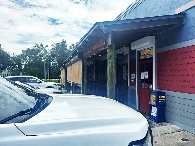 The unassuming exterior of Shrimp Shack proves once again that culinary treasures often hide in plain sight, waiting for seafood adventurers to discover them.