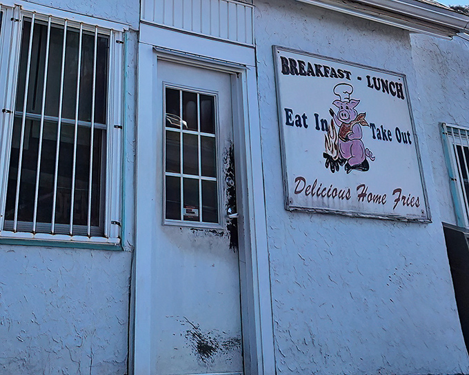 The cheerful pig chef on the sign promises "Delicious Home Fries" &ndash; a modest claim from a place that delivers breakfast nirvana daily.