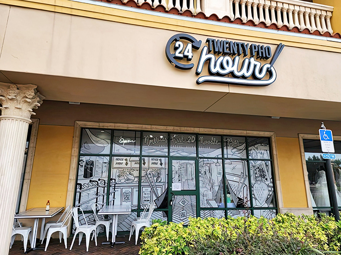 The restaurant's fa&ccedil;ade offers the first hint of the artistic wonderland waiting inside. Like a comic book come to life, with noodles!