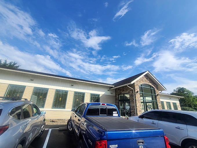 Blue skies and full parking spaces – the universal sign that something delicious awaits inside this unassuming roadside treasure.