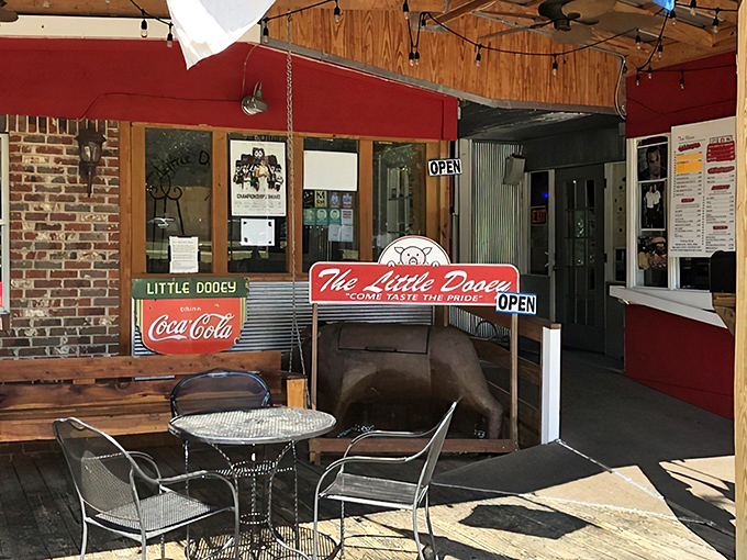 The Little Dooey&rsquo;s rustic porch and no-frills charm prove you don&rsquo;t need flashy ads when the BBQ speaks for itself.