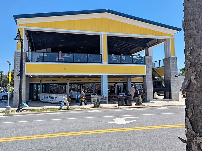 The sunshine-yellow exterior of Hunt's isn't just a building&mdash;it's a beacon calling seafood lovers home to Panama City's beloved institution.
