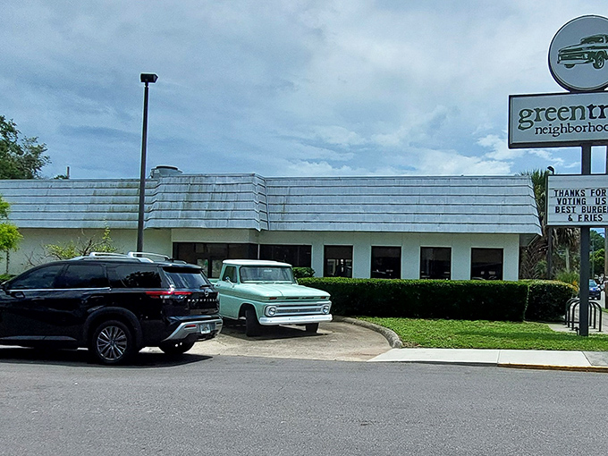 With its vintage truck logo and ‘Best Burger & Fries’ marquee, this unassuming Savannah spot doesn’t just boast—it delivers, one juicy bite at a time.