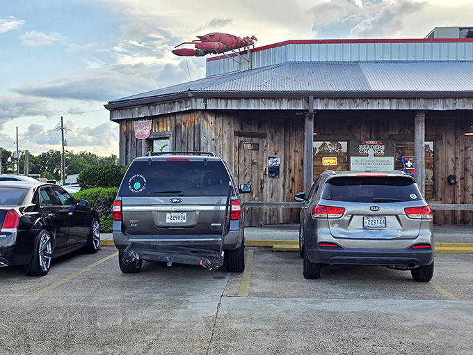 That giant crawfish on the roof isn't just decoration&mdash;it's nature's way of saying "turn here for the good stuff!" Louisiana's seafood beacon.