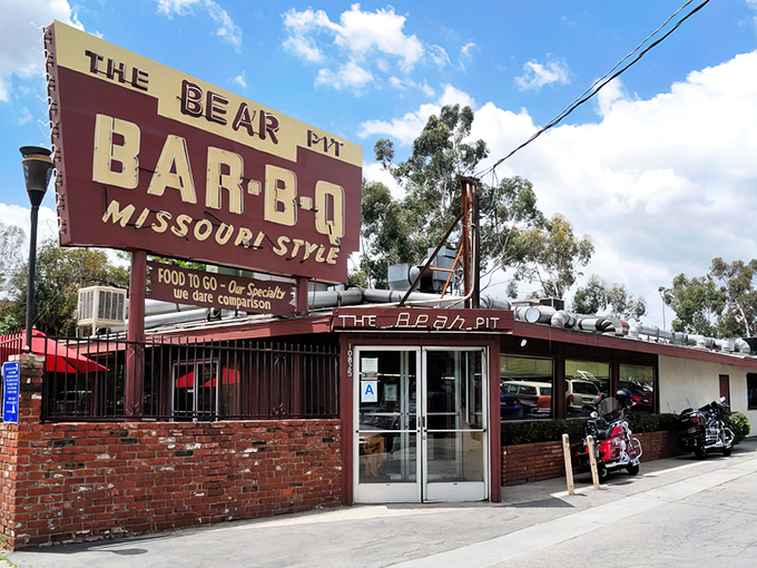 That iconic burgundy sign has been beckoning hungry travelers for decades. Missouri-style BBQ in the heart of the San Fernando Valley? Yes, please!
