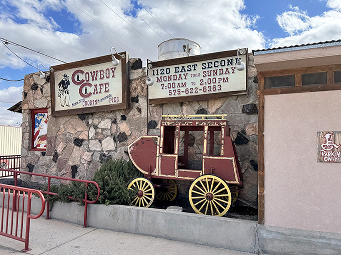 That stagecoach out front isn't just for show—it's your first clue that serious comfort food awaits inside.