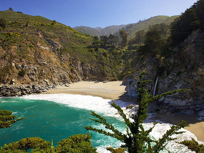 The California coastline that launched a thousand desktop backgrounds. Big Sur's dramatic meeting of land and sea makes ordinary beaches seem like kiddie pools.