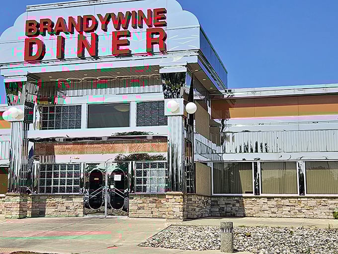 Sunlight bounces off the chrome exterior like it's auditioning for a role in an Edward Hopper painting—classic Americana with a Delaware twist.