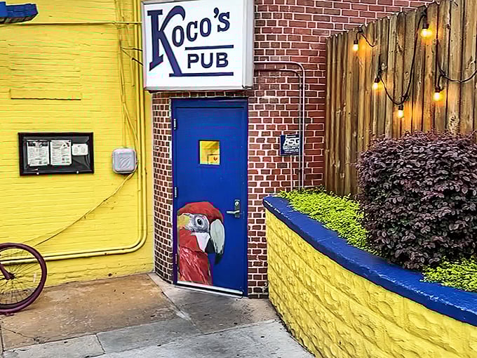 That yellow building isn't just bright&mdash;it's basically a beacon guiding you straight to crab cake paradise.