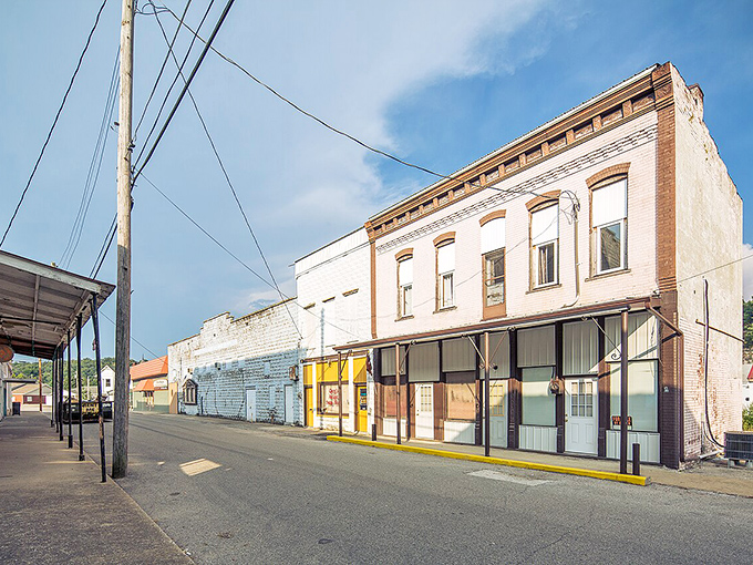 Small-town America at its finest, where the streets are wide and the pace is wonderfully slow.
