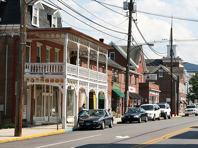 Bedford's main street looks like a movie set where Norman Rockwell and Frank Capra might bump into each other for coffee.