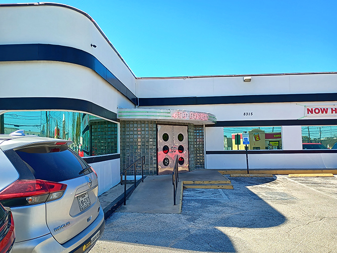 Step through these space-age porthole doors and prepare for time travel to when diners ruled American cuisine and calories weren't yet invented.