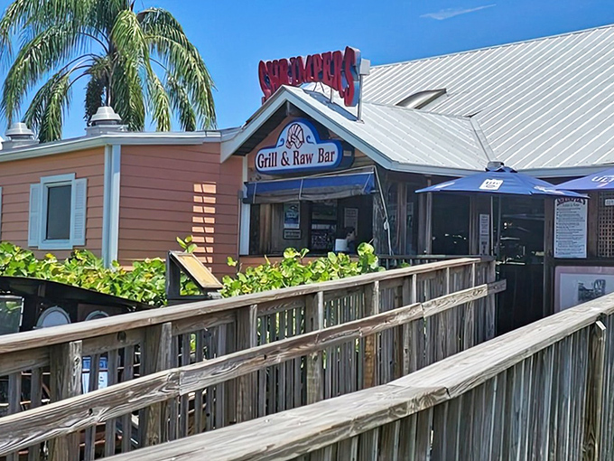 This waterfront gem serves up million-dollar views without the yacht club attitude &ndash; just come as you are.