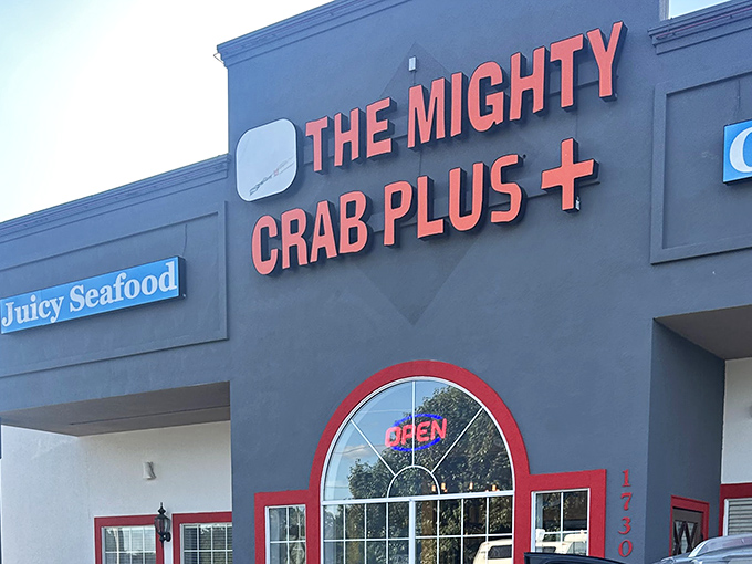 Like a seafood beacon in landlocked Arkansas, The Mighty Crab's exterior might be modest, but that "Juicy Seafood" promise is about to change your definition of dinner.