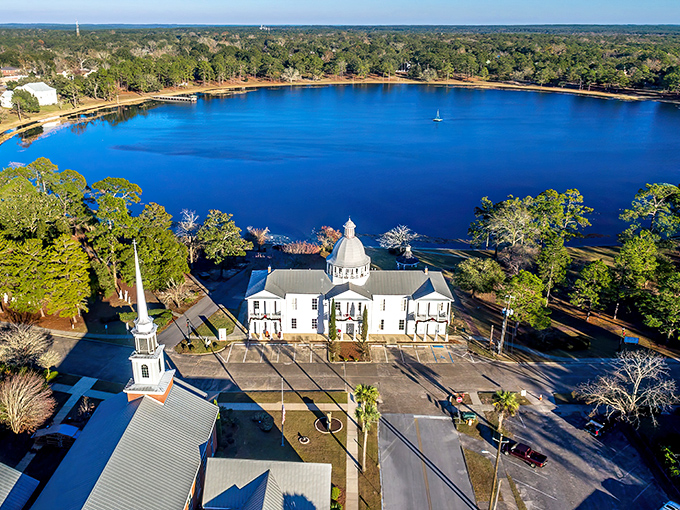 Lake DeFuniak's perfect circle isn't just a geographic oddity—it's nature showing off its protractor skills while historic buildings pose prettily along the shoreline.