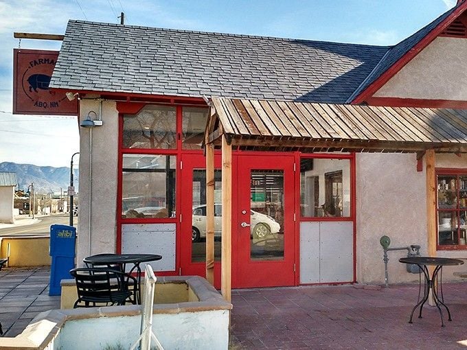 That humble red-framed entrance promises breakfast bliss that'll make your morning commute worthwhile.