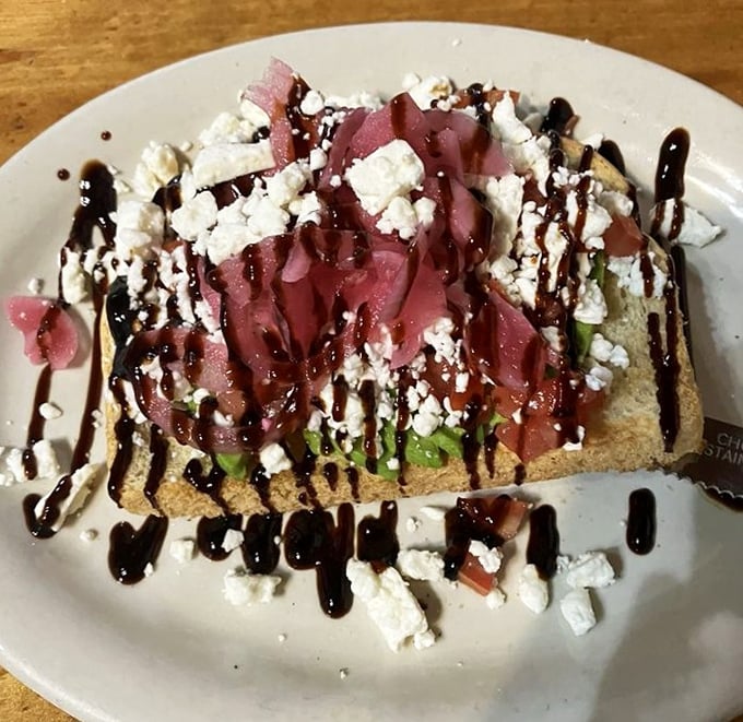 Avocado toast gets a Texan makeover with tomatoes, feta, and a balsamic drizzle. Proof that breakfast can be both Instagram-worthy and actually fill you up until lunch.