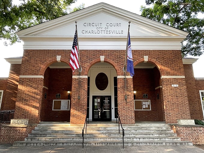 The Circuit Court of Charlottesville, with its symmetrical brick fa&ccedil;ade and proud flags, reminds visitors that small-town America still values civic architecture and public spaces.
