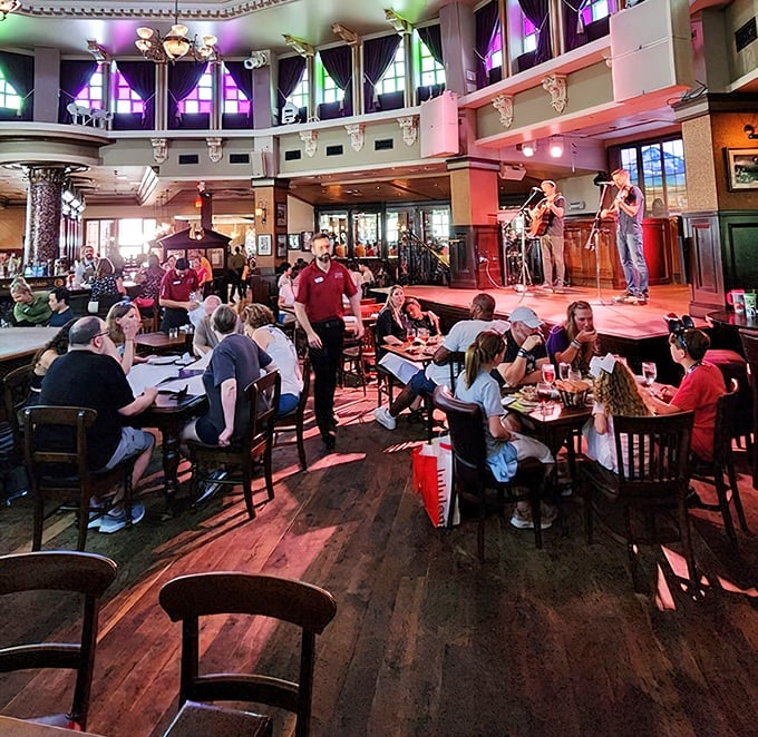 Live music transforms dinner into an experience&mdash;suddenly you're not just eating shepherd's pie, you're participating in a centuries-old tradition.