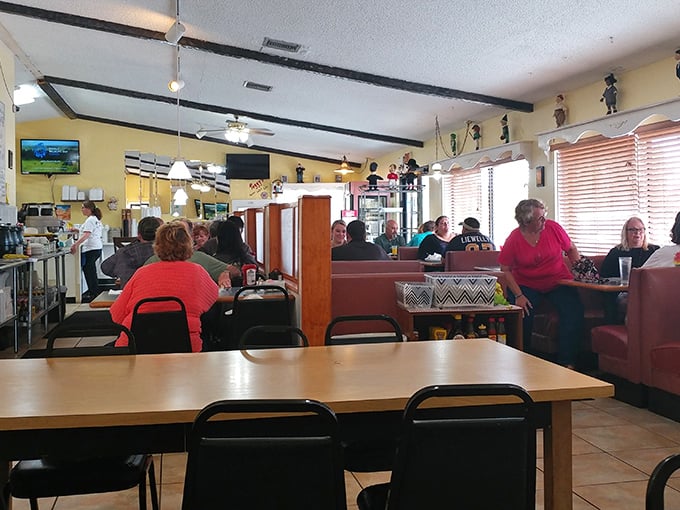 The breakfast crowd knows&mdash;arrive early or be prepared to wait. Some regulars have been sitting at the same table for so long they're practically furniture.