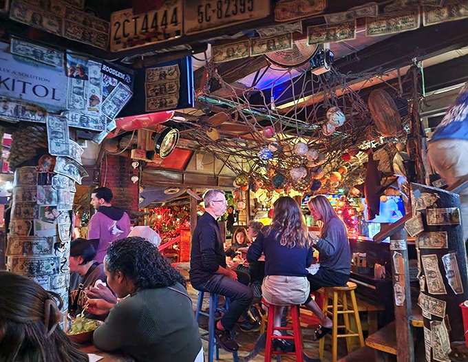 The eclectic crowd at Le Tub proves great food is the ultimate unifier &ndash; from boat shoes to flip-flops, everyone speaks the language of burger.