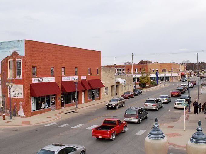 Downtown Crete offers that increasingly rare sight: a commercial district where local businesses thrive and not a single corporate logo spoils the view.