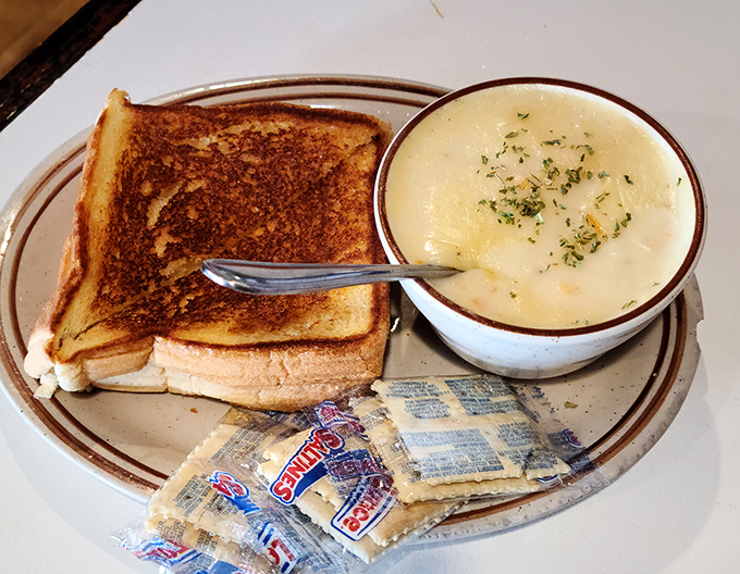 Grilled cheese and bisque &ndash; the comfort food power couple that's been making rainy days bearable since time immemorial.