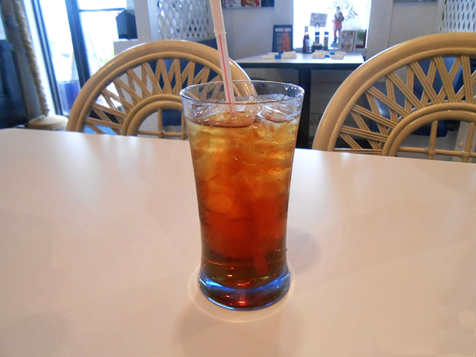 Sometimes the simplest pleasures&mdash;like this perfectly brewed iced tea&mdash;are the perfect counterpoint to a seafood feast in the Florida heat.