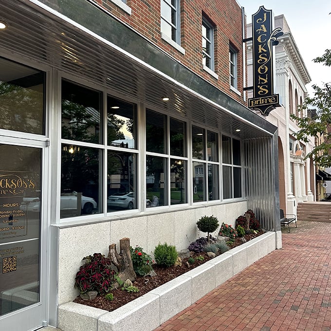 Jackson's Prime brings a touch of metropolitan sophistication to Jonesborough's historic district, without the big-city attitude or parking nightmares.