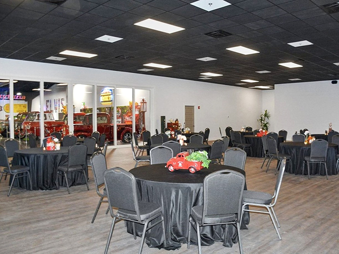 Where classic cars become the backdrop for memorable gatherings. This event space proves automotive history makes for conversation-starting d&eacute;cor.