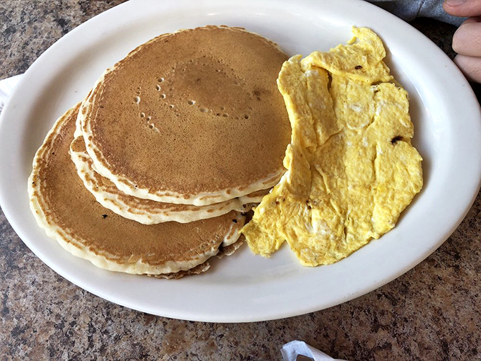 Pancakes so perfectly golden they look like they're auditioning for a breakfast commercial. That's not a meal, it's morning poetry.