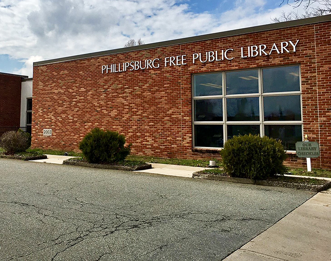 The Phillipsburg Free Public Library&mdash;where the word "free" in its name is music to the ears of budget-conscious retirees.