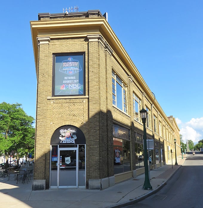 This golden-hued commercial building anchors Public Square with the kind of architectural gravitas they just don't make anymore.